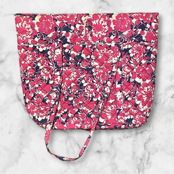 Danielle Morgan | Bags | Danielle Morgan Floral Quilted Tote Bag | Poshmark